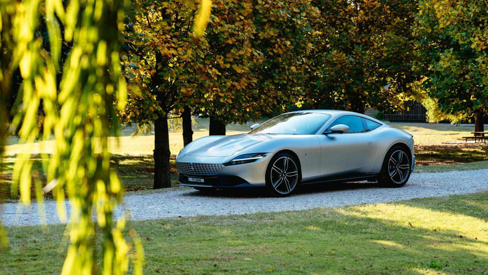 ประสบการณ์การ Test Drive สุดประทับใจ 'ภูผา เตชะณรงค์ x Ferrari Roma'