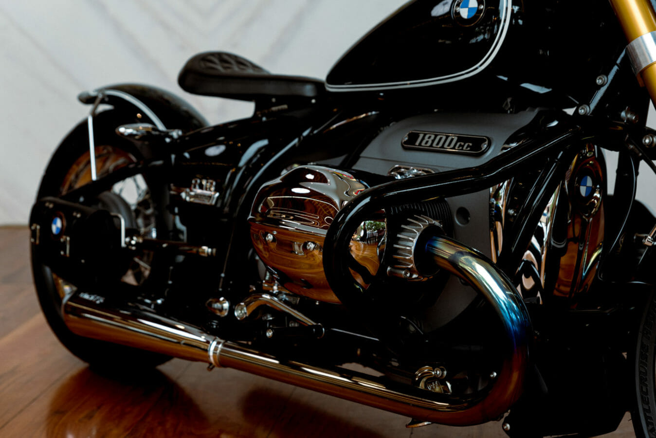 'BMW R18 First Edition' เติมเต็มทุกความฝันของ 'นัจ-ศัตภัทร สหัชพงศ์’