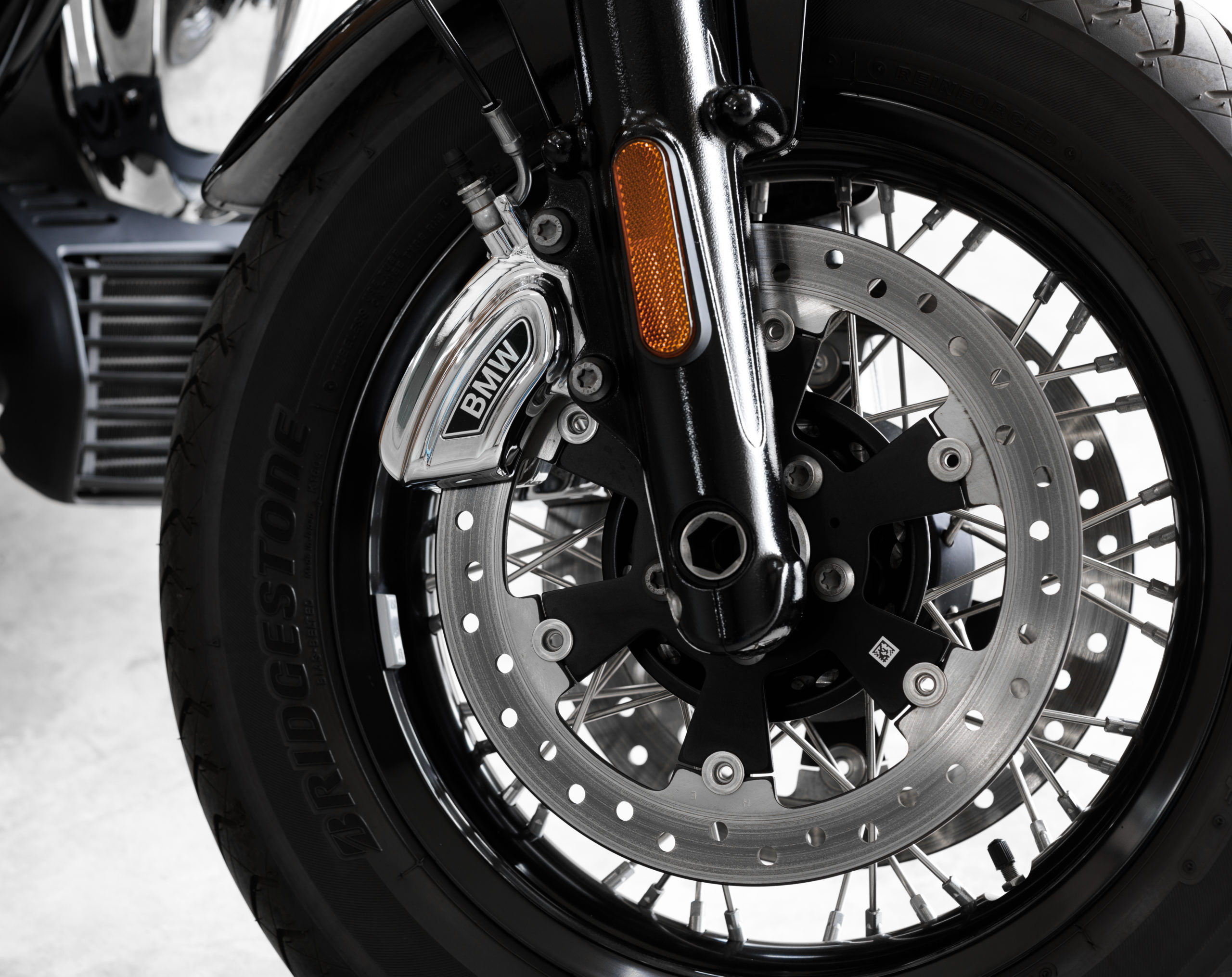 'คุณใหญ่-ธรรมรัตน์ โชควัฒนา' และพาหนะคู่ใจ 'BMW R18 CLASSIC'