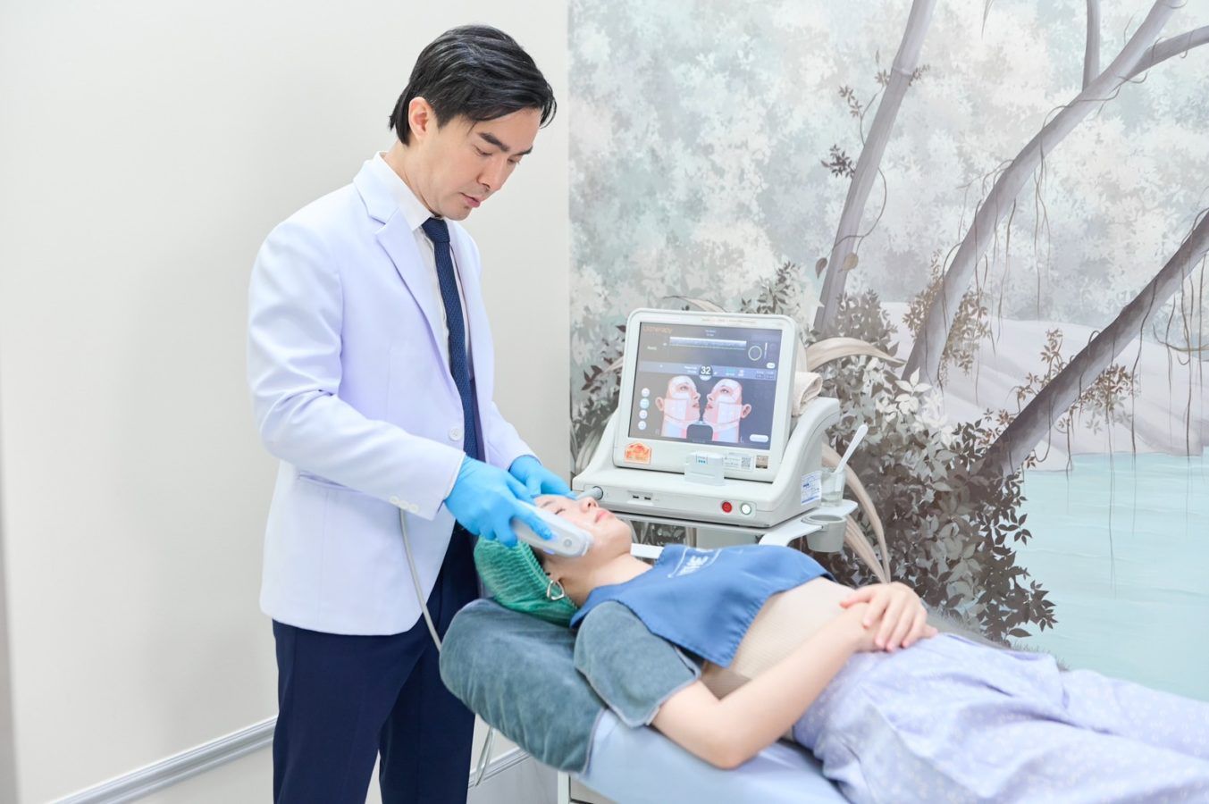 The Demis Clinic อัพเดต Ulthera ยกกระชับตั้งแต่ใบหน้าถึงรูปร่าง