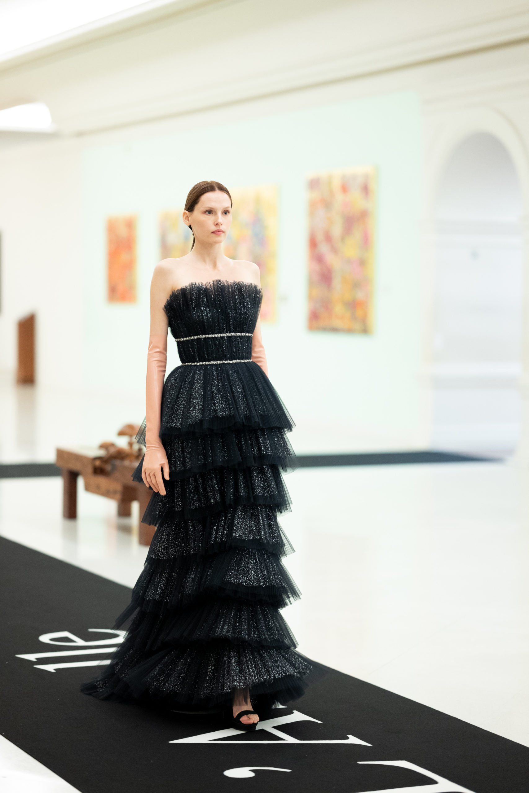 ลาสเทล (L'Astelle) จัดแฟชั่นโชว์สุดยิ่งใหญ่ครั้งแรกในไทยอย่างอลังการ