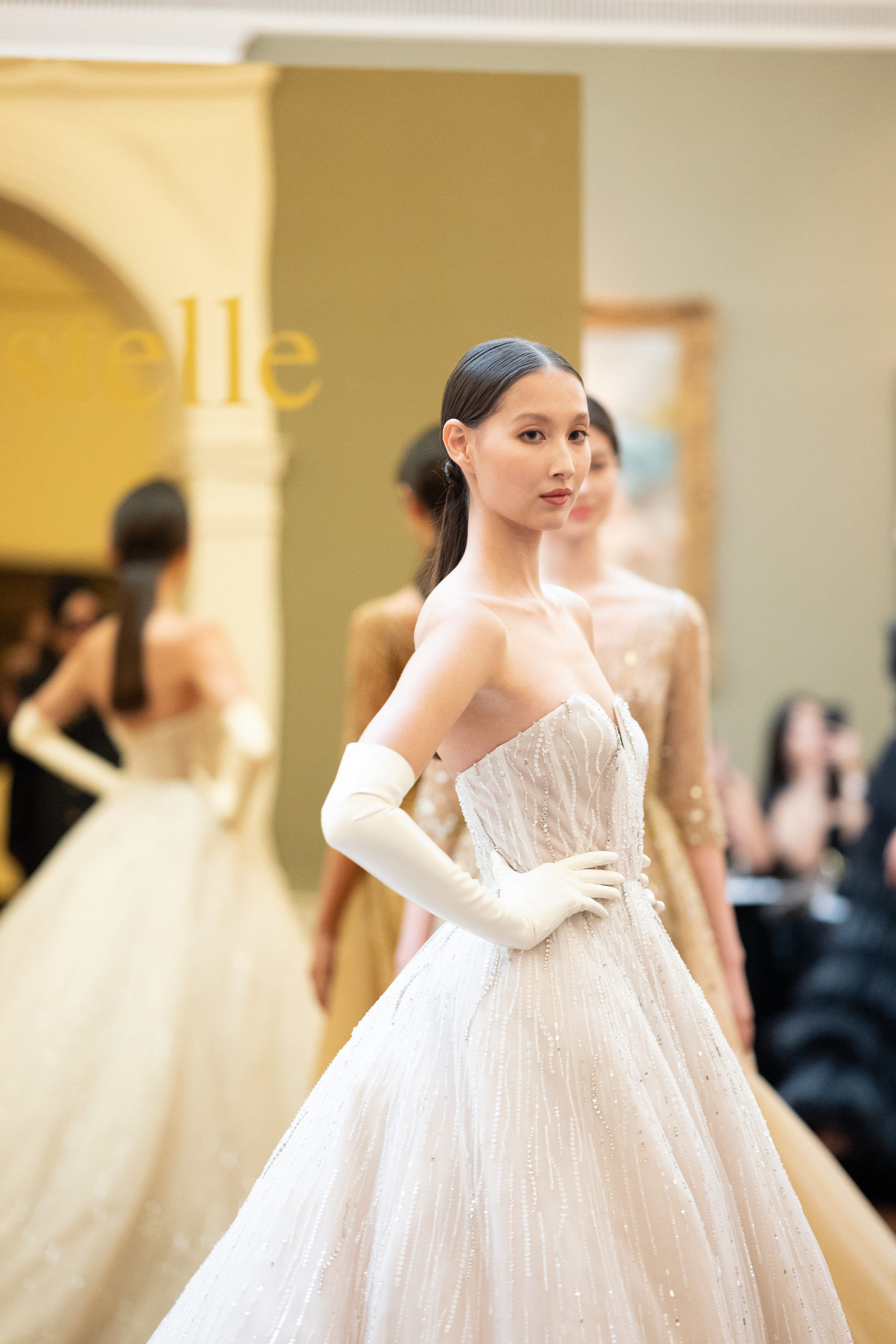 ลาสเทล (L'Astelle) จัดแฟชั่นโชว์สุดยิ่งใหญ่ครั้งแรกในไทยอย่างอลังการ