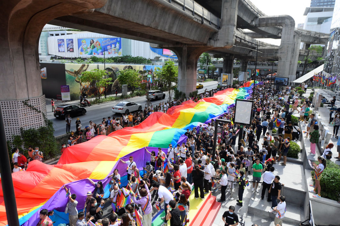 Bangkok Pride 2023 คนดังร่วมโบกธงรุ้ง สนับสนุนความเท่าเทียม