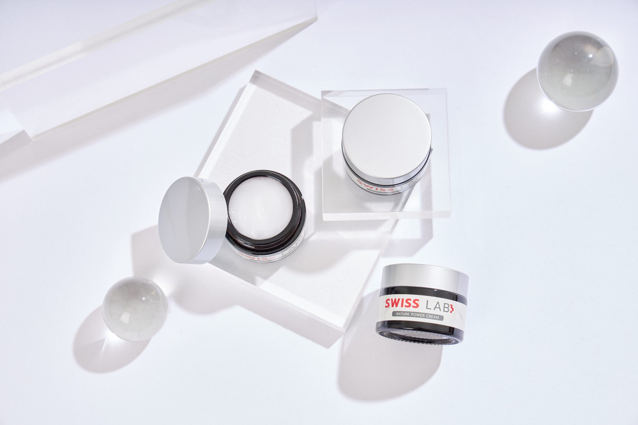 ครีมบำรุงผิวแห่งปี 'Swiss Lab' ที่อัดแน่นด้วยสารสกัดจากธรรมชาติและ ...