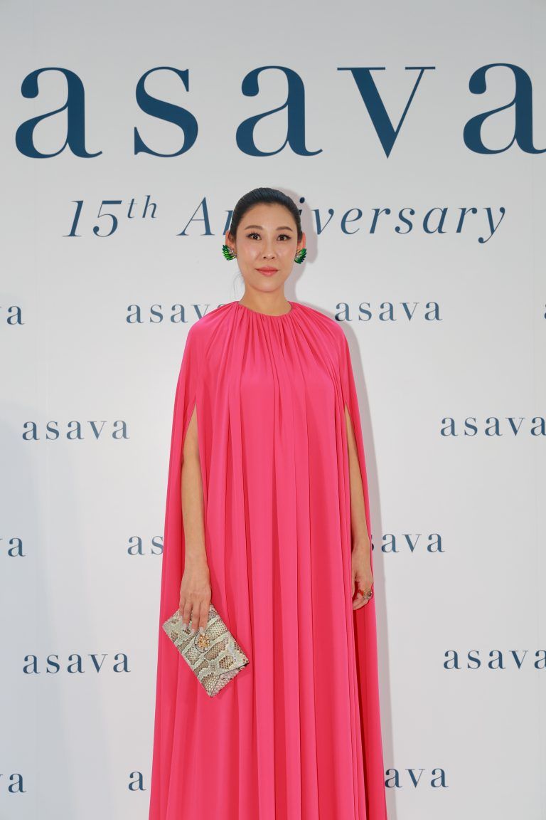 แฟชั่นโชว์ 15 ปีของ ASAVA คับคั่งไปด้วยเซเลบคนดังกว่าครึ่งวงการ!