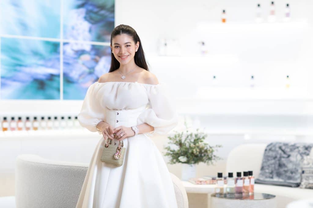 'แคท-ซอนญ่า สิงหะ' เลือกที่สุดแห่งความหรูหรา Dior Prestige La Suite
