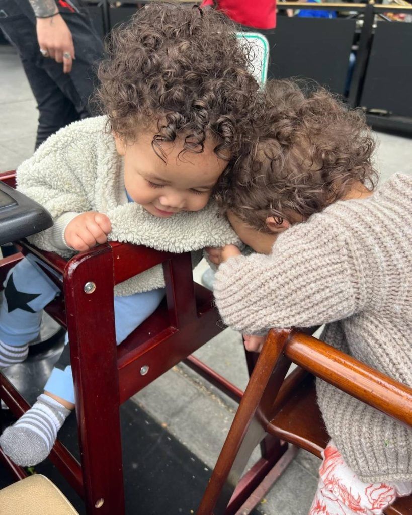 การดูแลลูกฉบับพ่อแม่ลูกสี่ ของ Chrissy Teigen และ John Legend