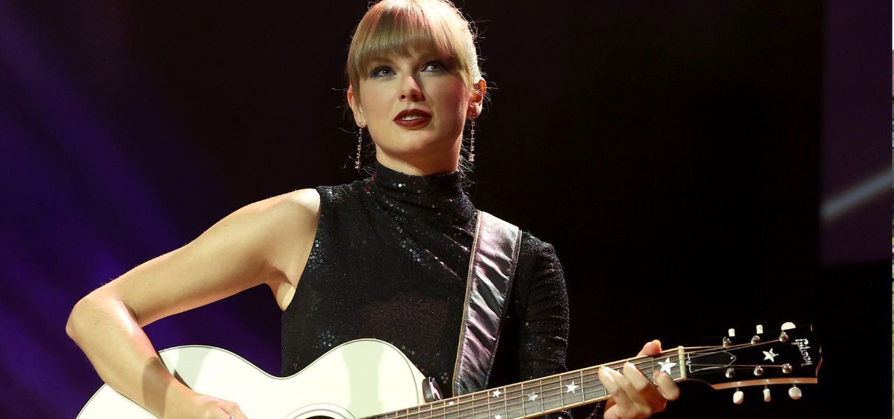 เปิดภาพหาดูยาก Taylor Swift สมัยเรียนชั้นประถมฯ