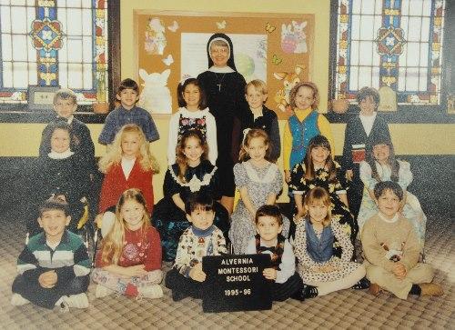 เปิดภาพหาดูยาก Taylor Swift สมัยเรียนชั้นประถมฯ