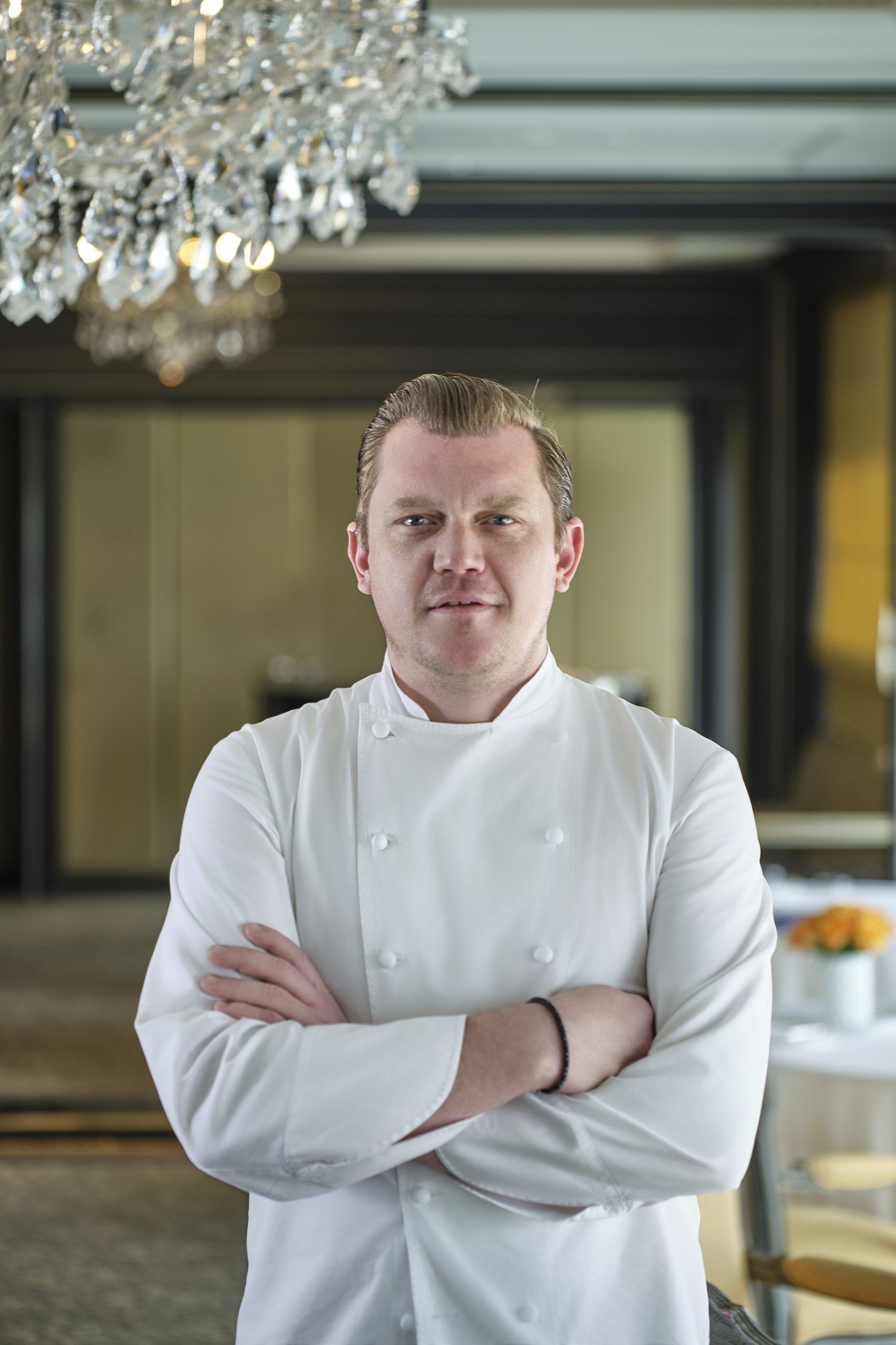 Alex Dilling ร่วม Le Normandie การคอลแลปของเชฟมื้ออาหารอันหรูหรา