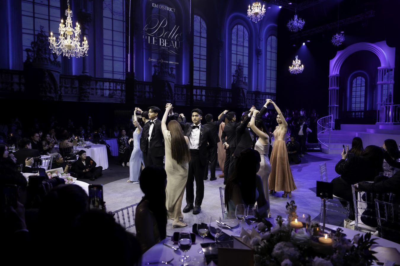 เผยโฉม 16 หนุ่มสาวในงาน "EM DISTRICT LA BELLE et LE BEAU"
