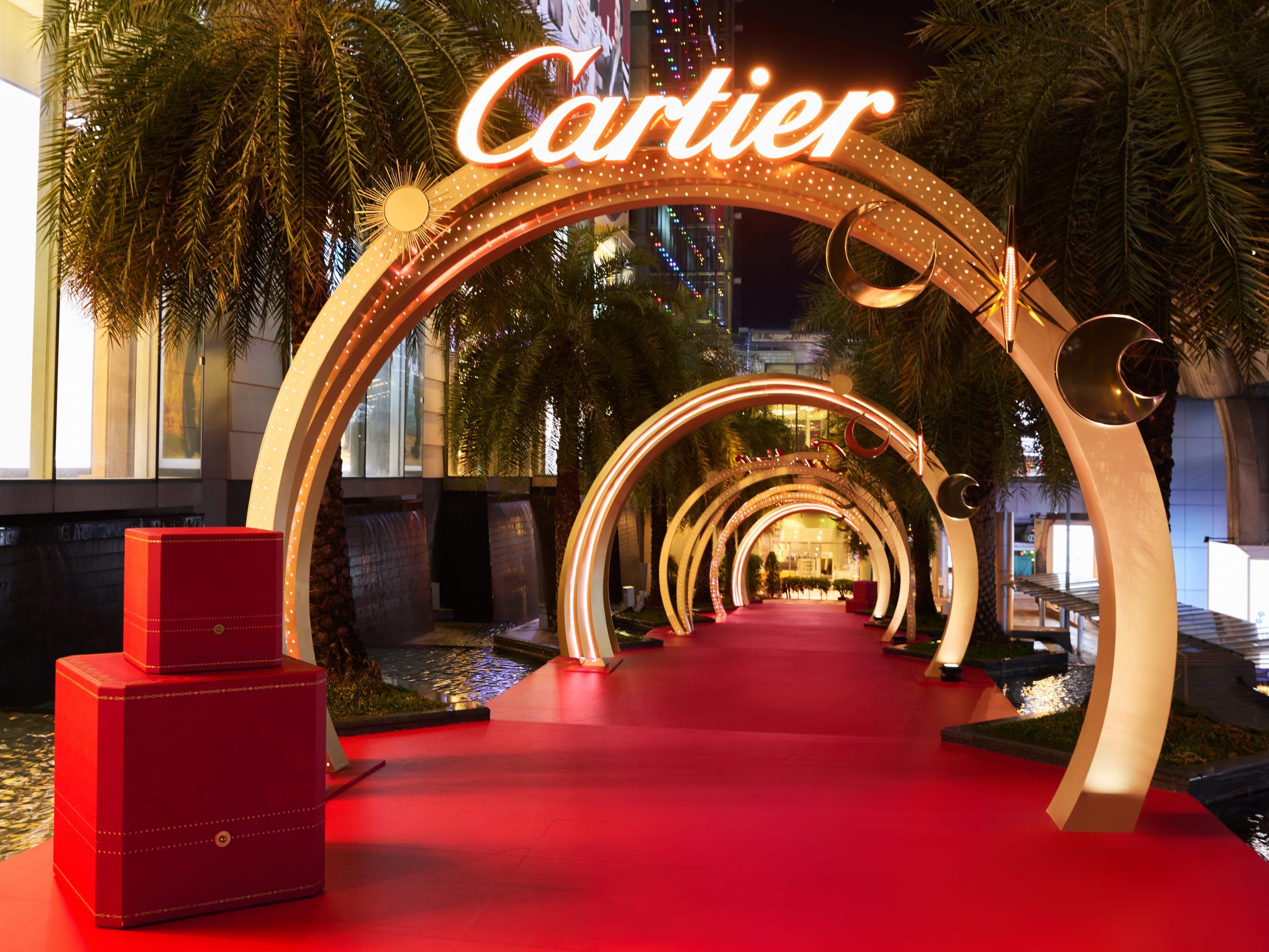 คาร์เทียร์ เนรมิตสยามพารากอน พร้อมด้วย 'คิมเบอร์ลี่-ต่อ-เจฟ' ร่วมฉลอง