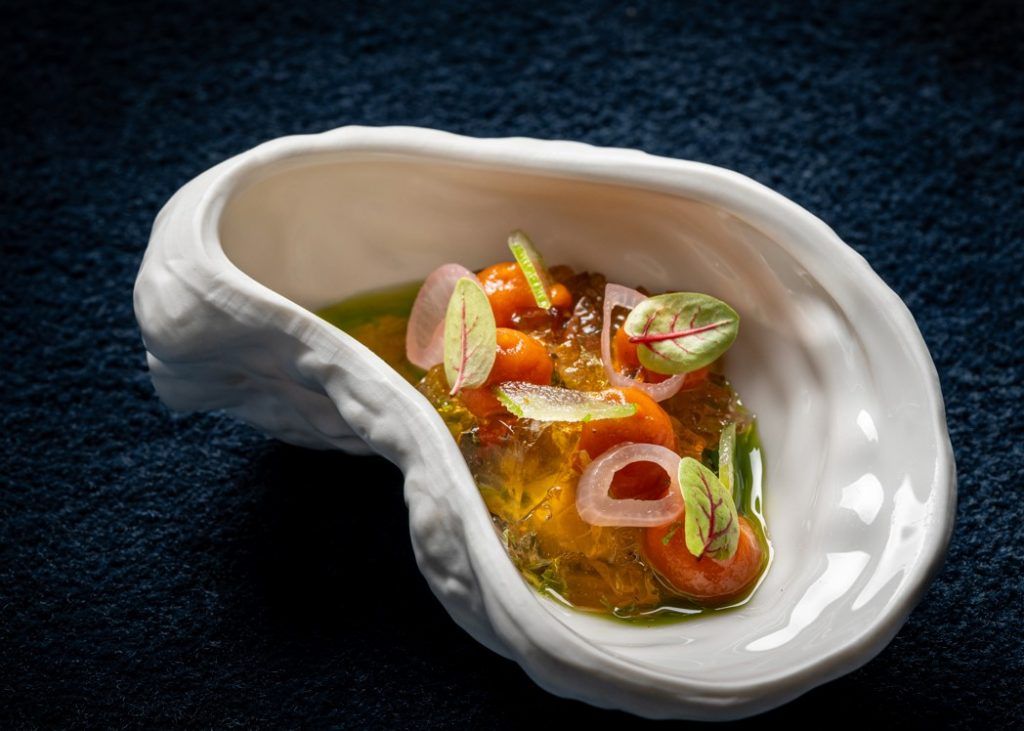 Mia (มีอา) ร้านอาหารยุโรปสมัยใหม่กลิ่นอายเอเชีย ดีกรีมิชลิน 1 ดาว