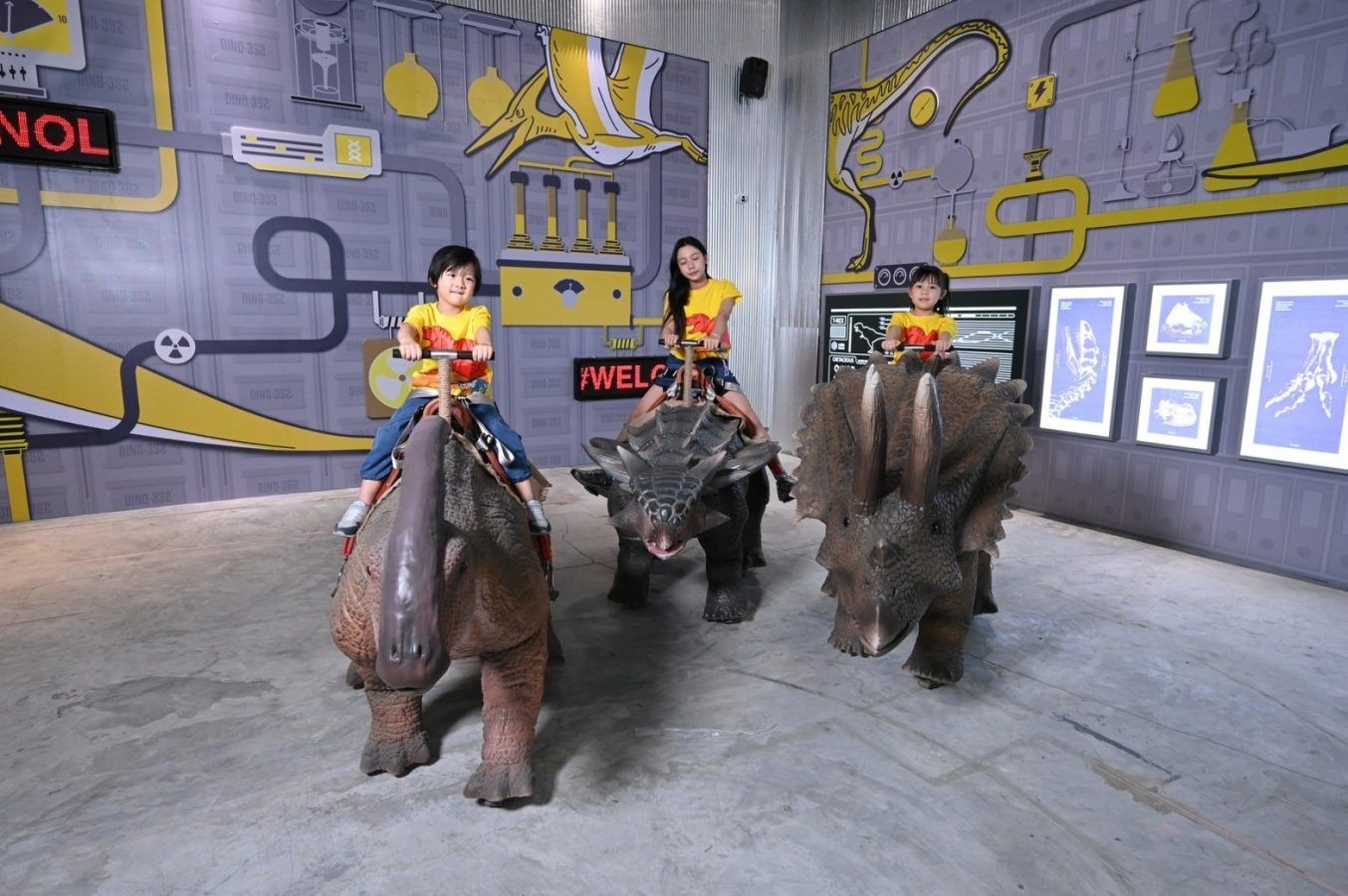 เปิดประตูสู่โลกไดโนเสาร์! DINOLAB BANGKOK 2025