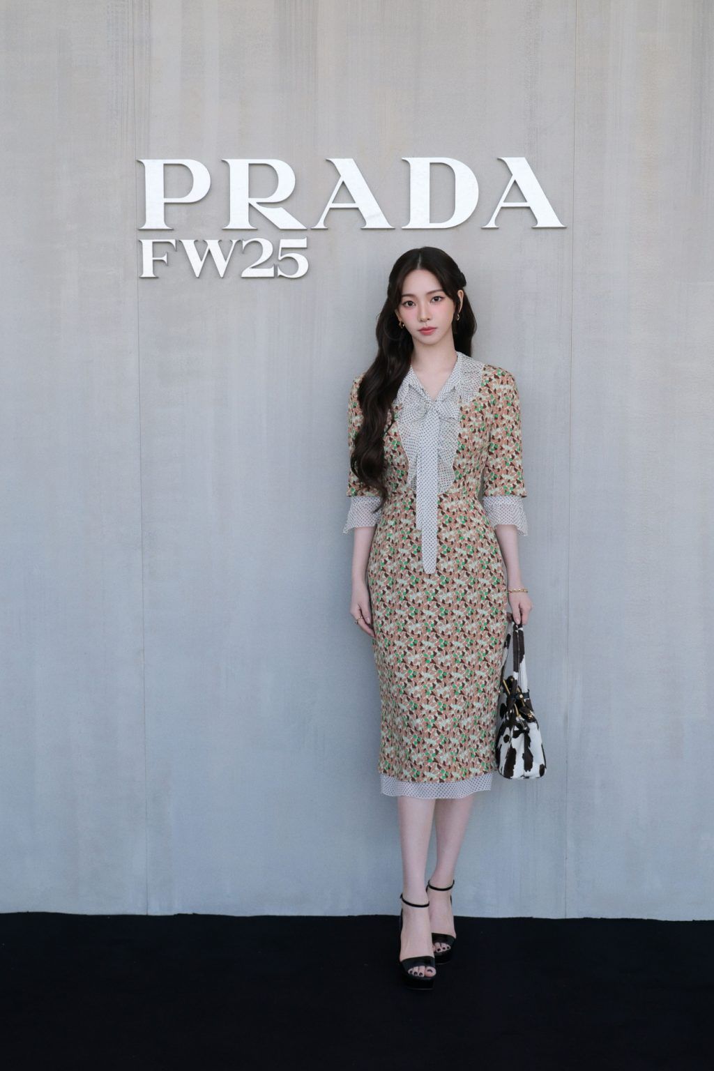หยุดทุกสายตา! ซูมลุคสวย 'KARINA' ใน Milan fashion Week