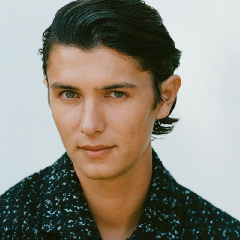 'หมู อาซาว่า' เผยคอนเซ็ปต์รังสรรค์ ชุดยูนิฟอร์ม พนักงานศูนย์ฯ สิริกิติ์