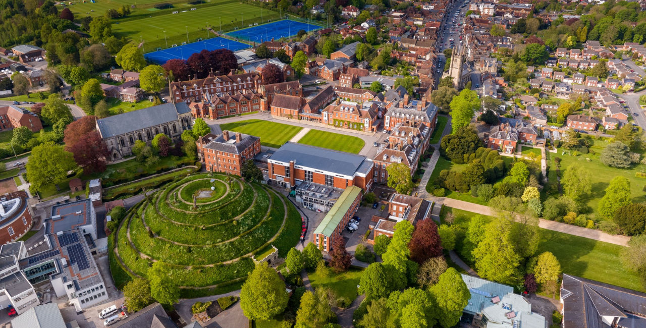 Marlborough College (โรงเรียนมาร์ลบะระ คอลเลจ) อดีตโรงเรียนของเจ้าหญิง ...